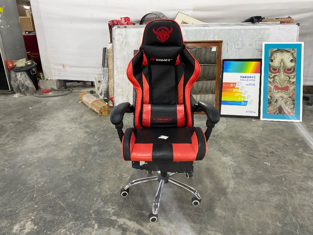 GTGamez Red Gaming Chair With Ergonomic Backrest - Unearth Store