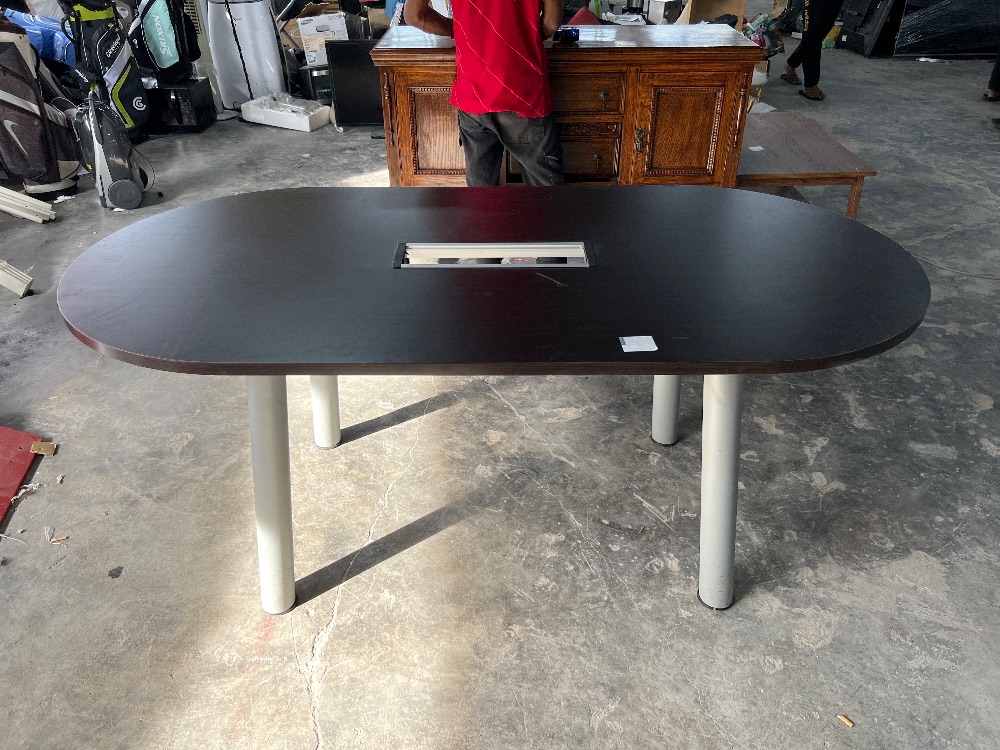 Oval Shape Meeting Table Black Colour / Meja Mesyuarat Bentuk Bujur ...