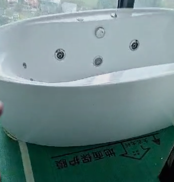 Jacuzzi bathtub | Tab Mandi Jacuzzi - Unearth Store