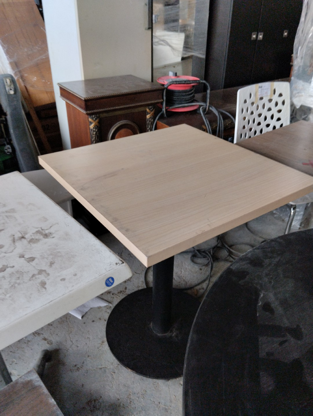 square table d2 - Unearth Store
