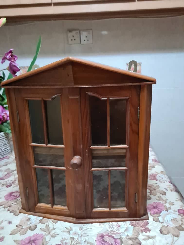 Small Wooden House-Shaped Key Box - Unearth Store