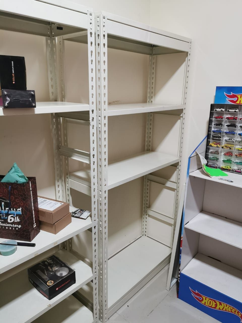 White Metal 3-tier Shelving Unit - Unearth Store