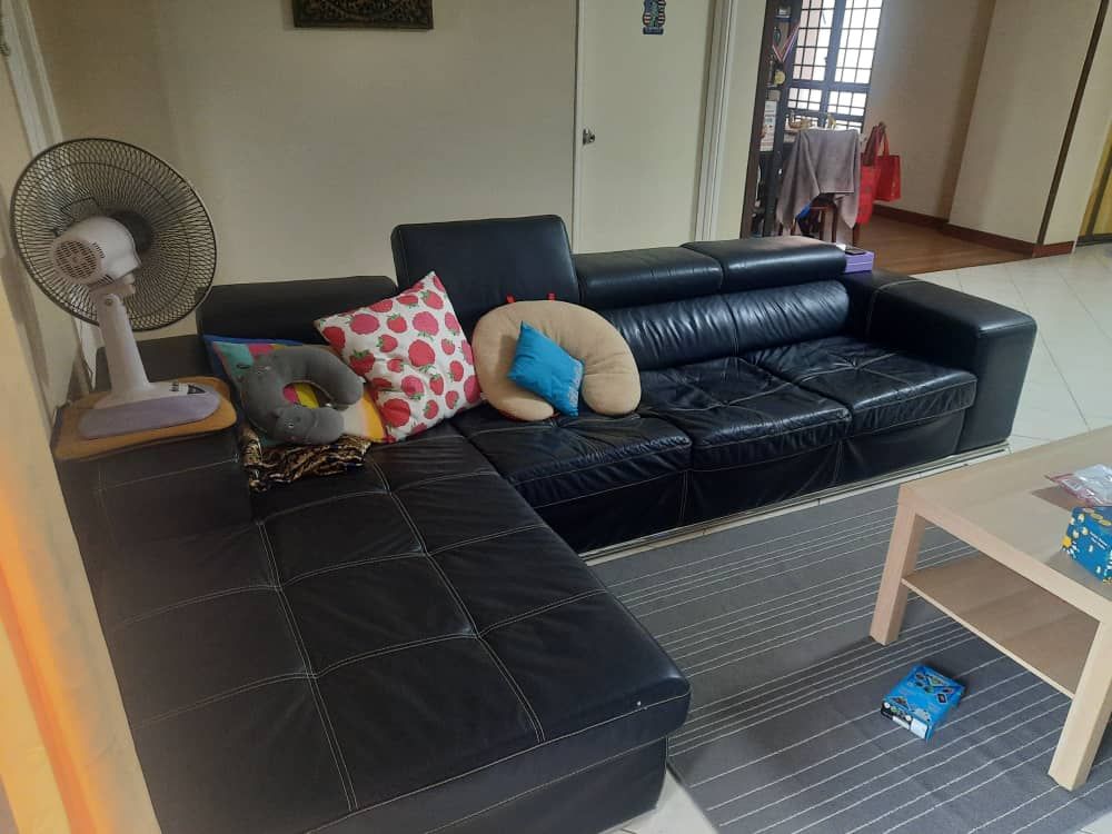 Leather L-sectional Sofa Black Colour / Sofa keratan L Kulit Warna ...