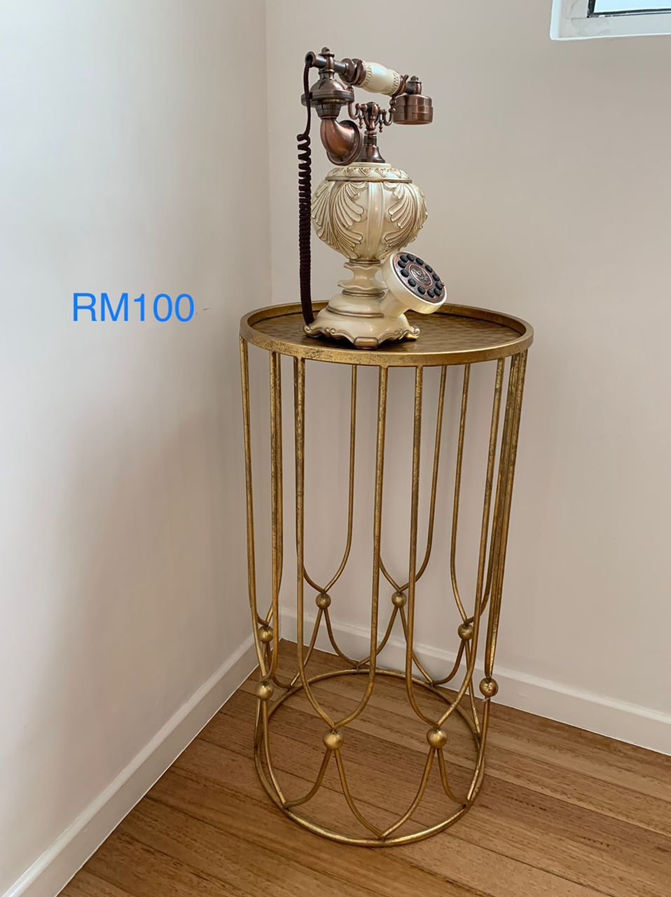 Top Golden Iron Stand Round Side Table / Meja Sisi Bulat Stand Besi ...
